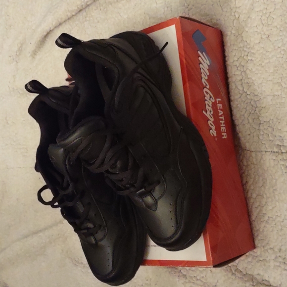 mac gregor | Shoes | Mac Gregor Leather Walker Sneakers Size W | Poshmark